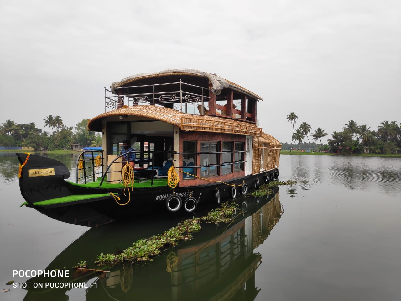 FLOATELS - Floating Hotels in Kerala